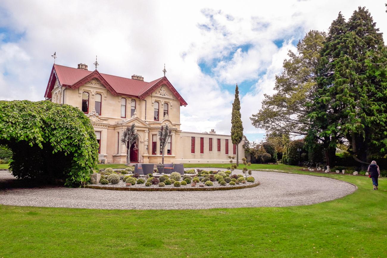 Otago Springtime Gardens & Victorian Fete: A Guides View | MoaTours New ...